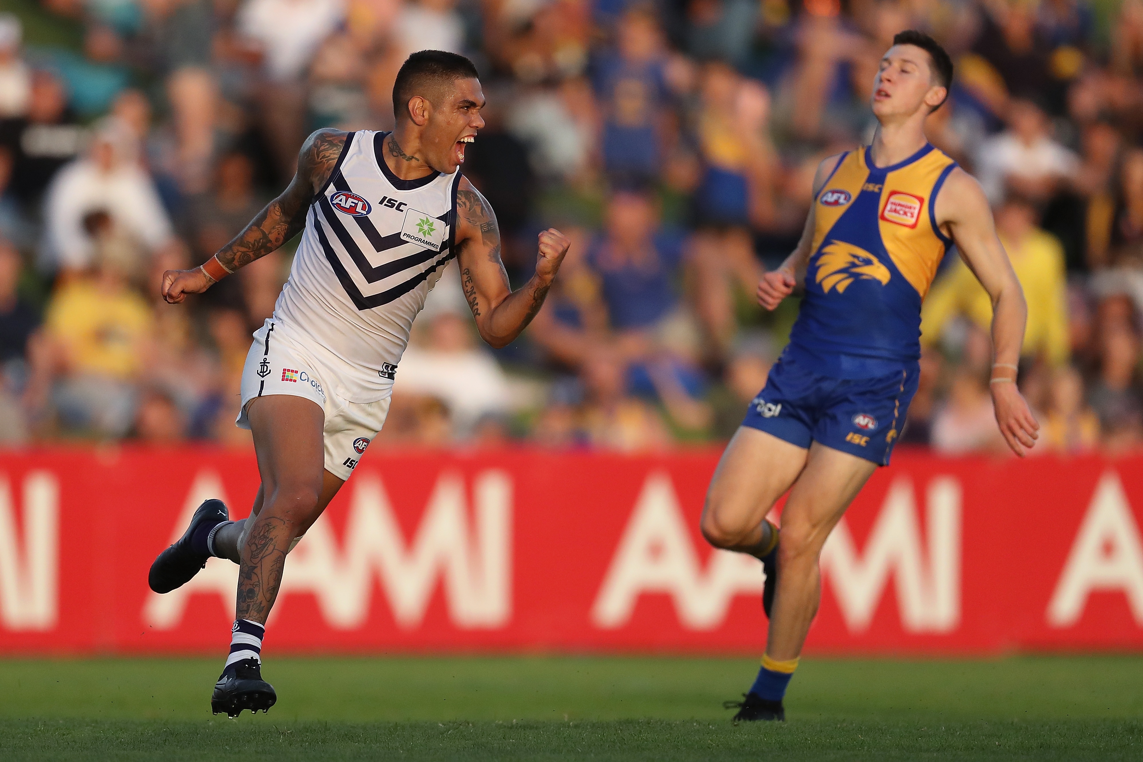 Freo snatch thrilling win over Eagles