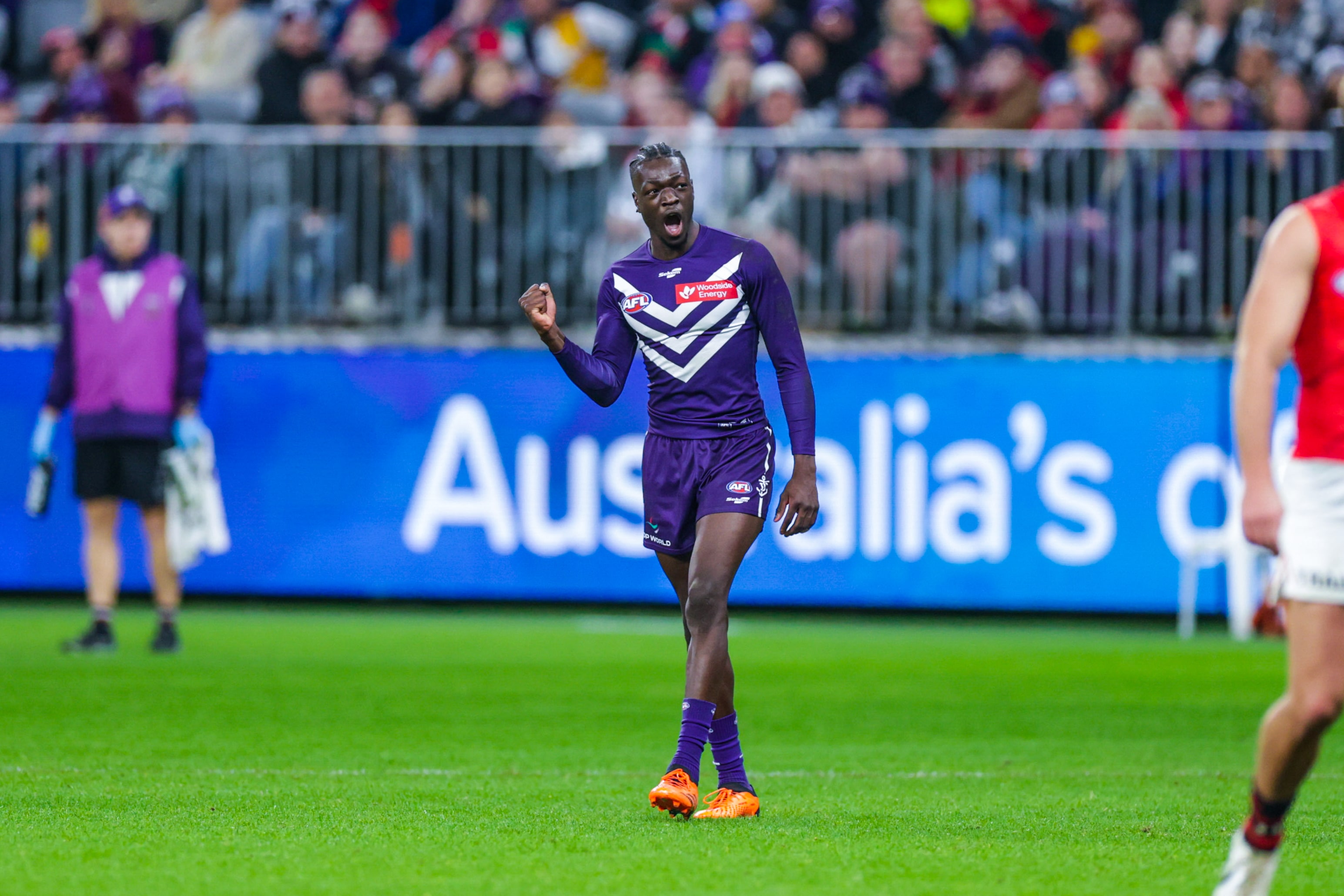 Forwards goal to slow Bombers’ attack