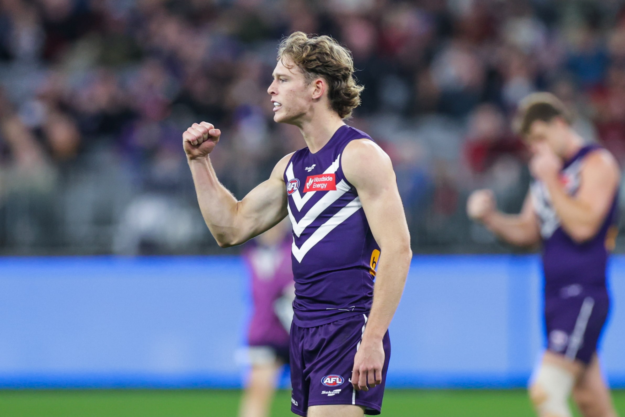 Johnson commits further to Freo