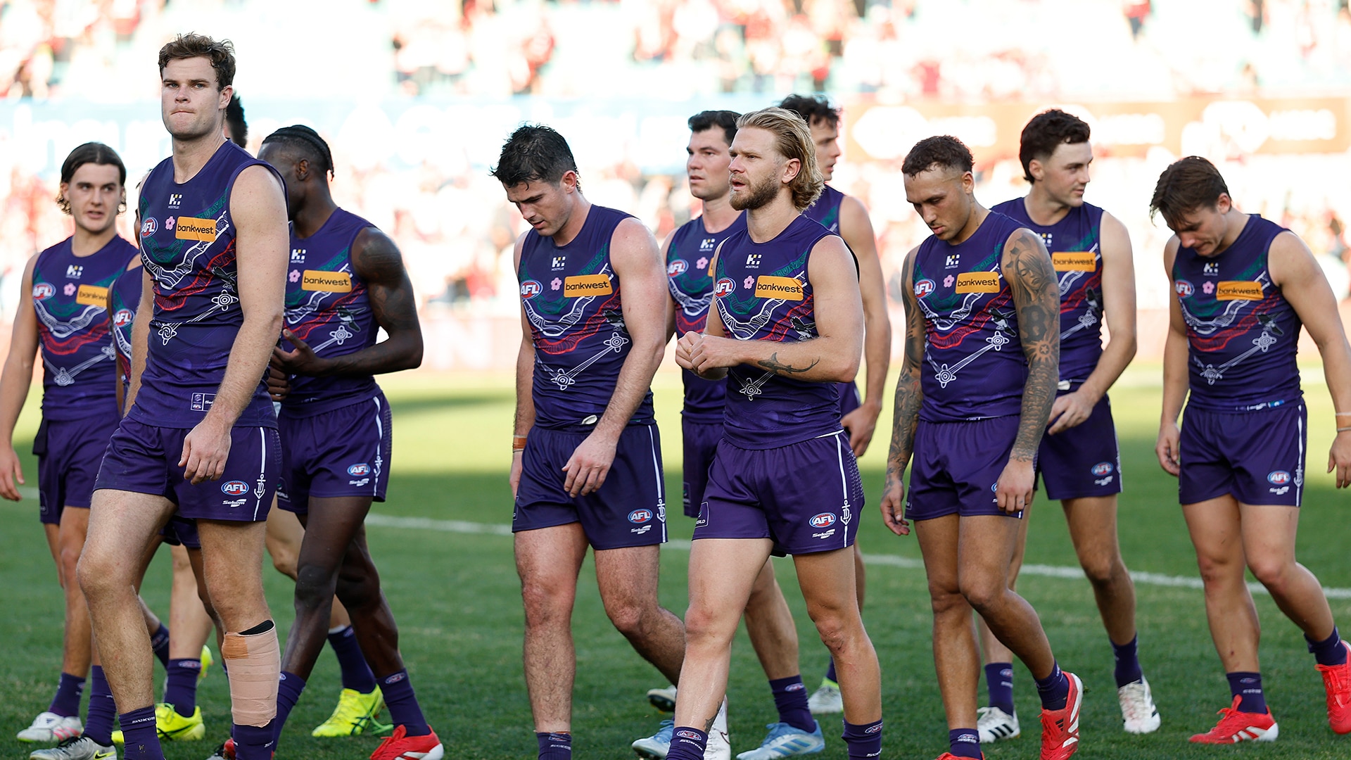 Swans back on song with gutsy win over Freo