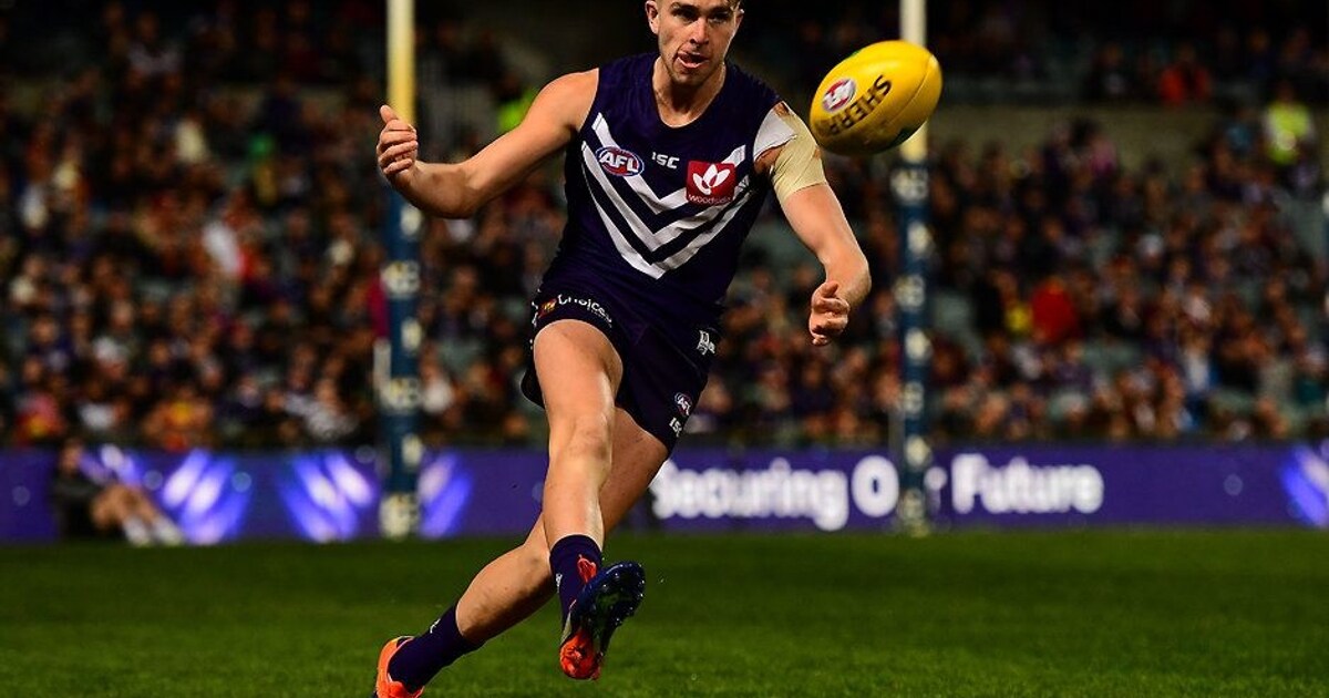 Rising Ryan extends with Freo
