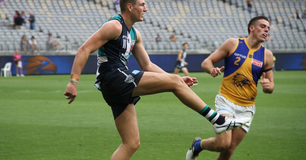 Freo players lining up for Peel - 26 April