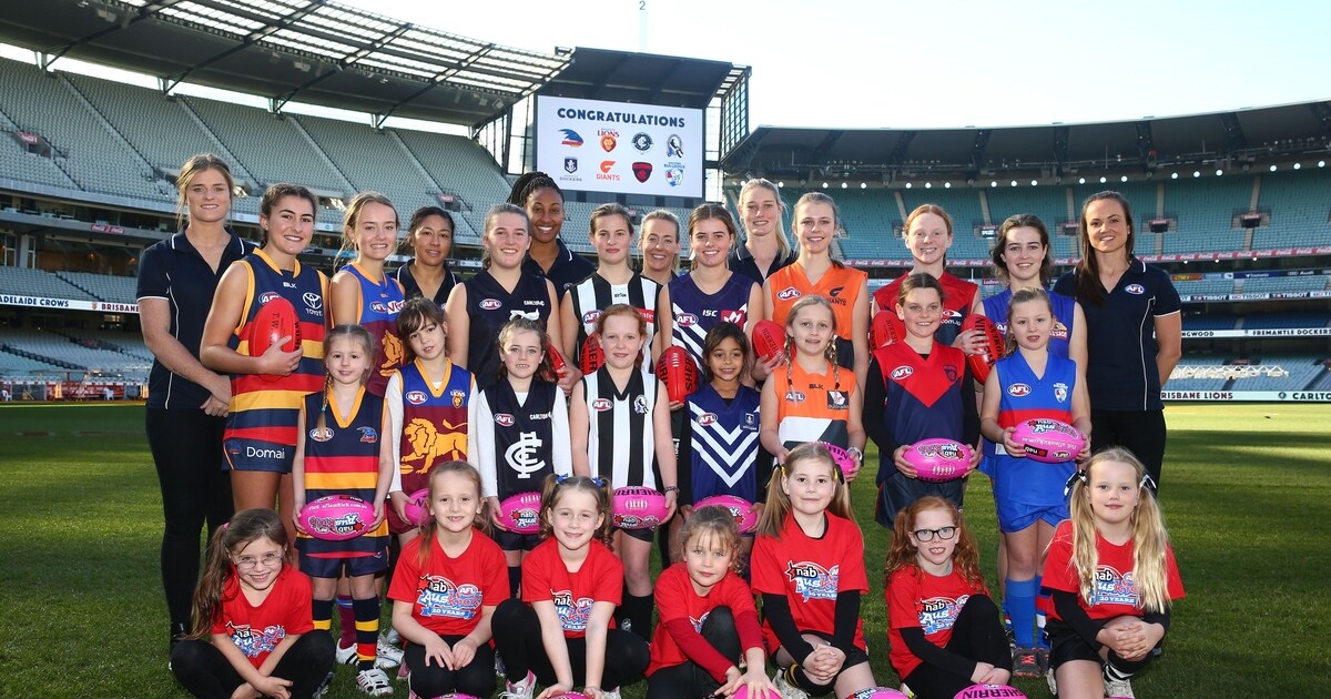 Freo women's team a win for all: Minister