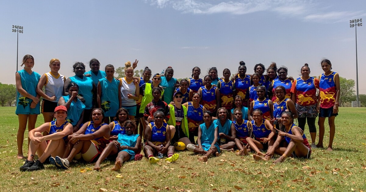 Footy returns to Fitzroy Crossing in style