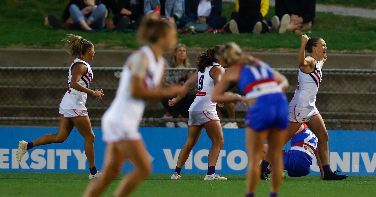 Freo remain undefeated after Antonio heroics