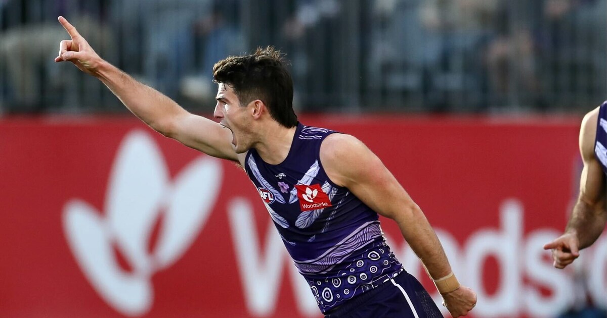 Freo win a thriller over Port