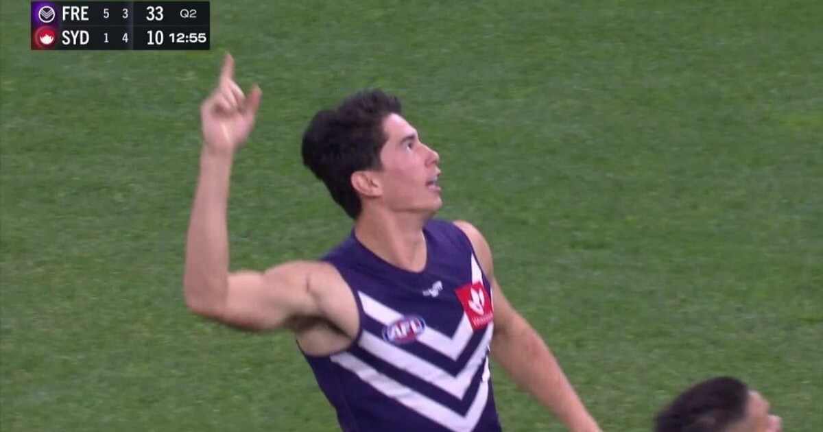 Bending Banners swings a mile