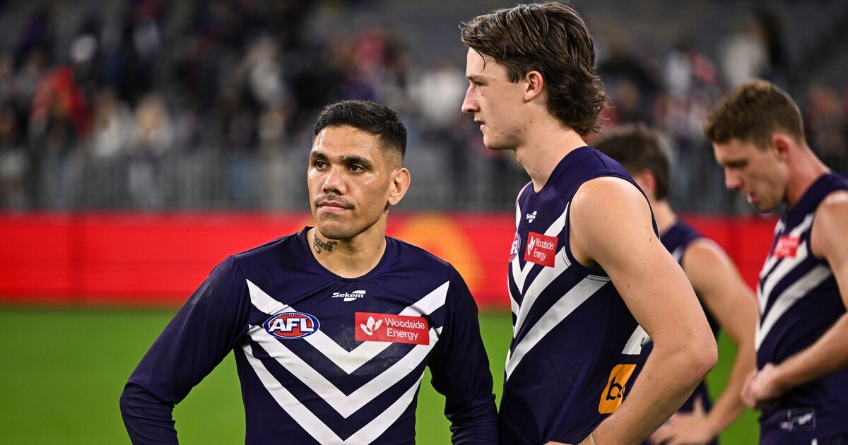 Swans beat Freo in 'chaotic' battle