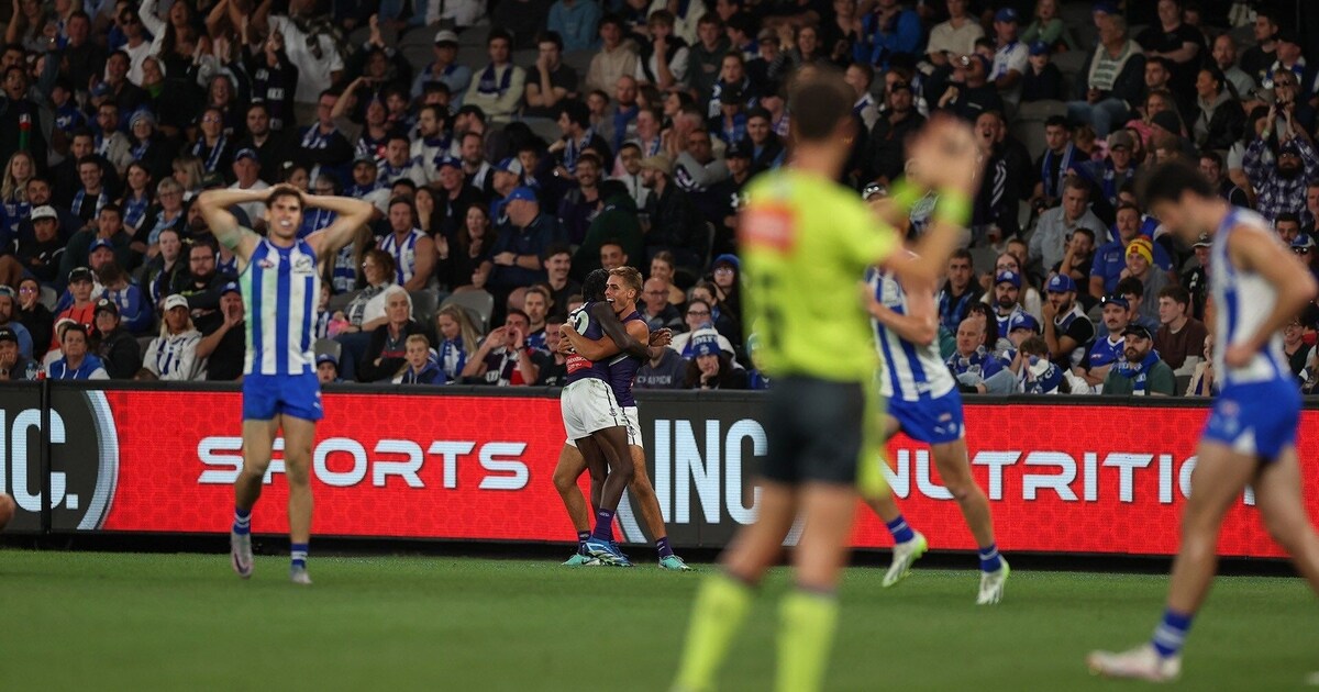 Jeremy Sharp slots his first goal as a Docker!