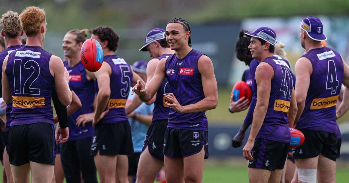 82 PHOTOS: Main Training 26 June