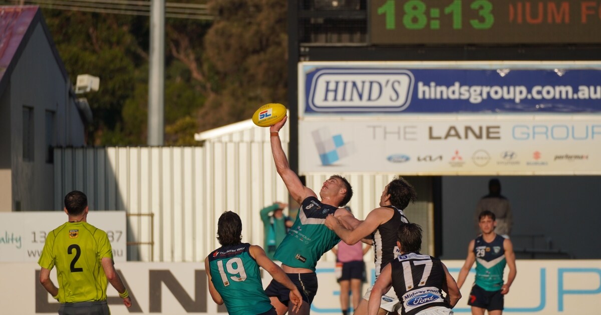 16 PHOTOS: WAFL Finals Peel v Swan Districts