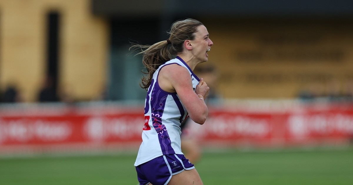 Amy Mulholland with a big goal for Freo!