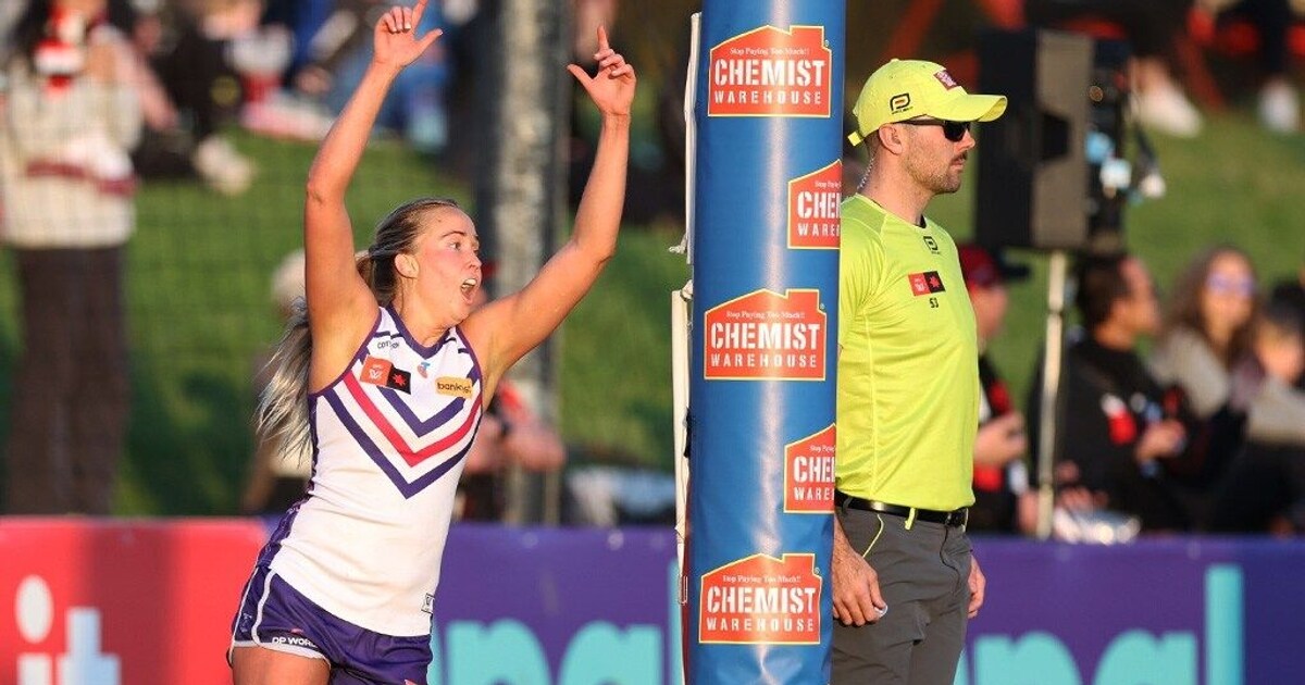 Freo go end-to-end to put the Saints away!