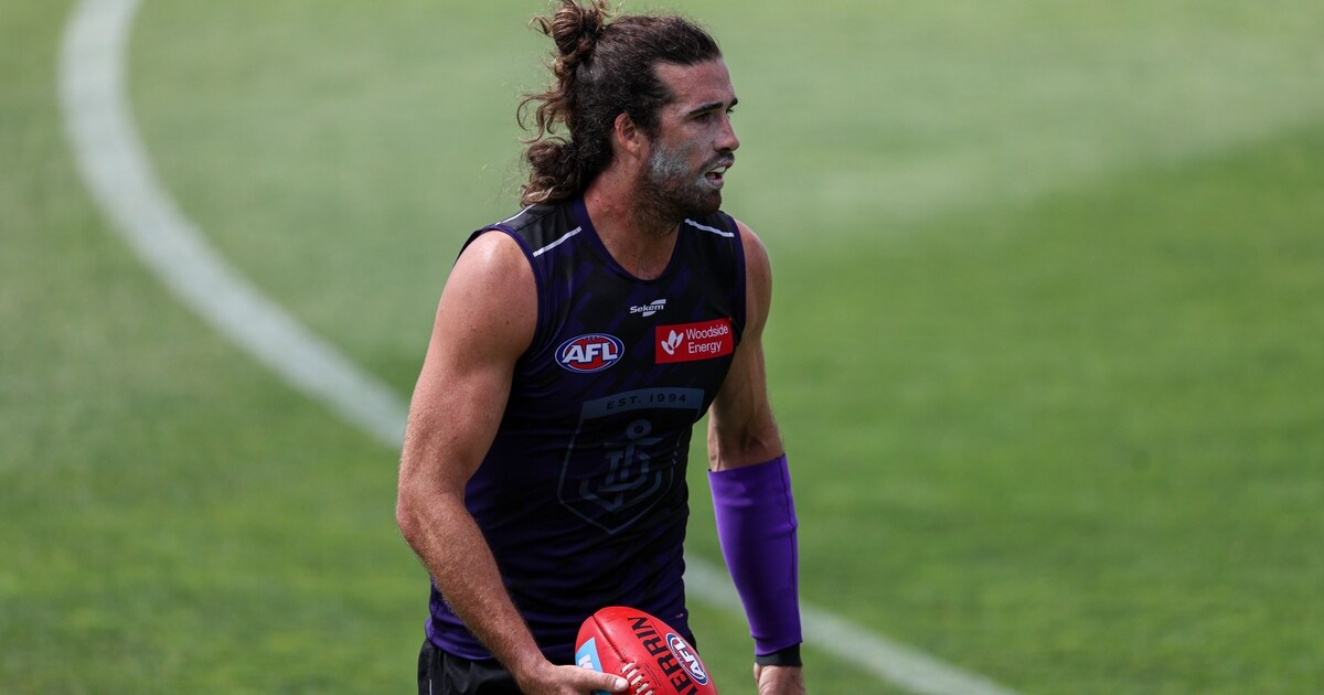 163 PHOTOS: 18 v 18 at Main Training